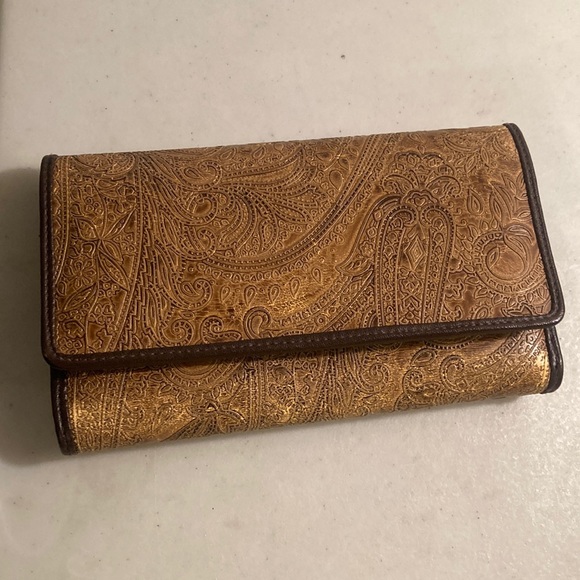 Relic | Bags | Fossil Relic Brown Paisley Embossed Full Size Womens ...
